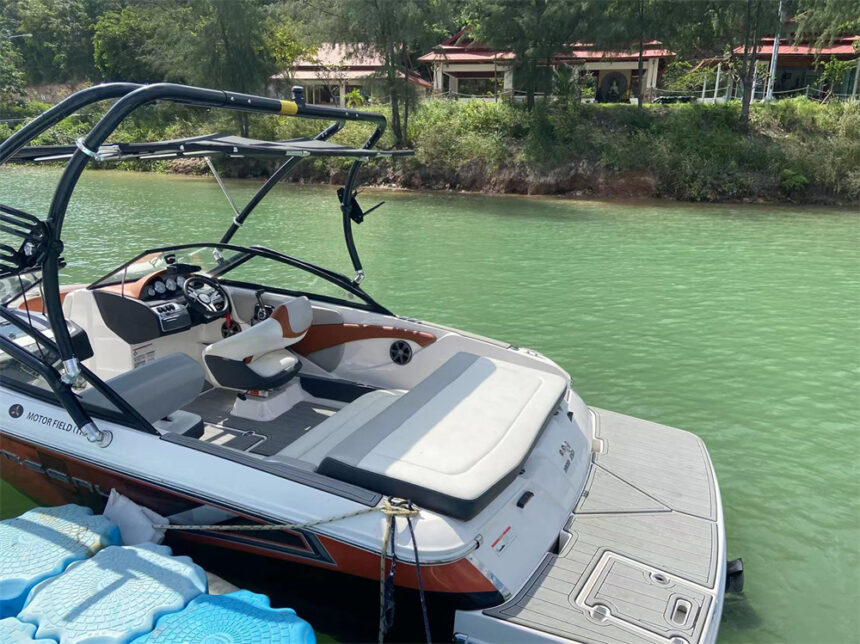 1995 Regal Classic 223 Express Cruiser Swim Platform Boat EVA Foam Teak ...